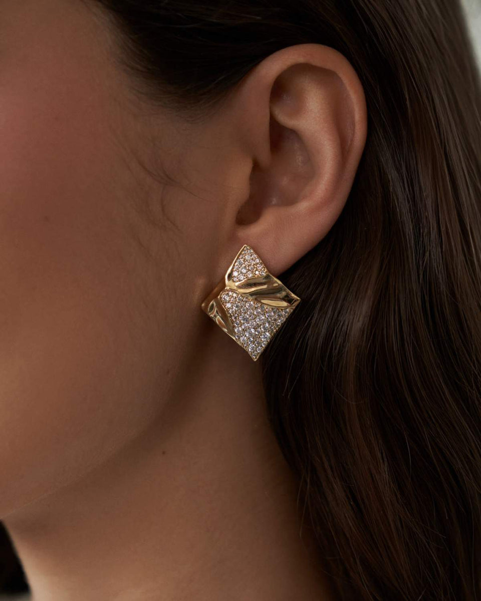 Lili Claspe Jewelry online at GLAMBOU