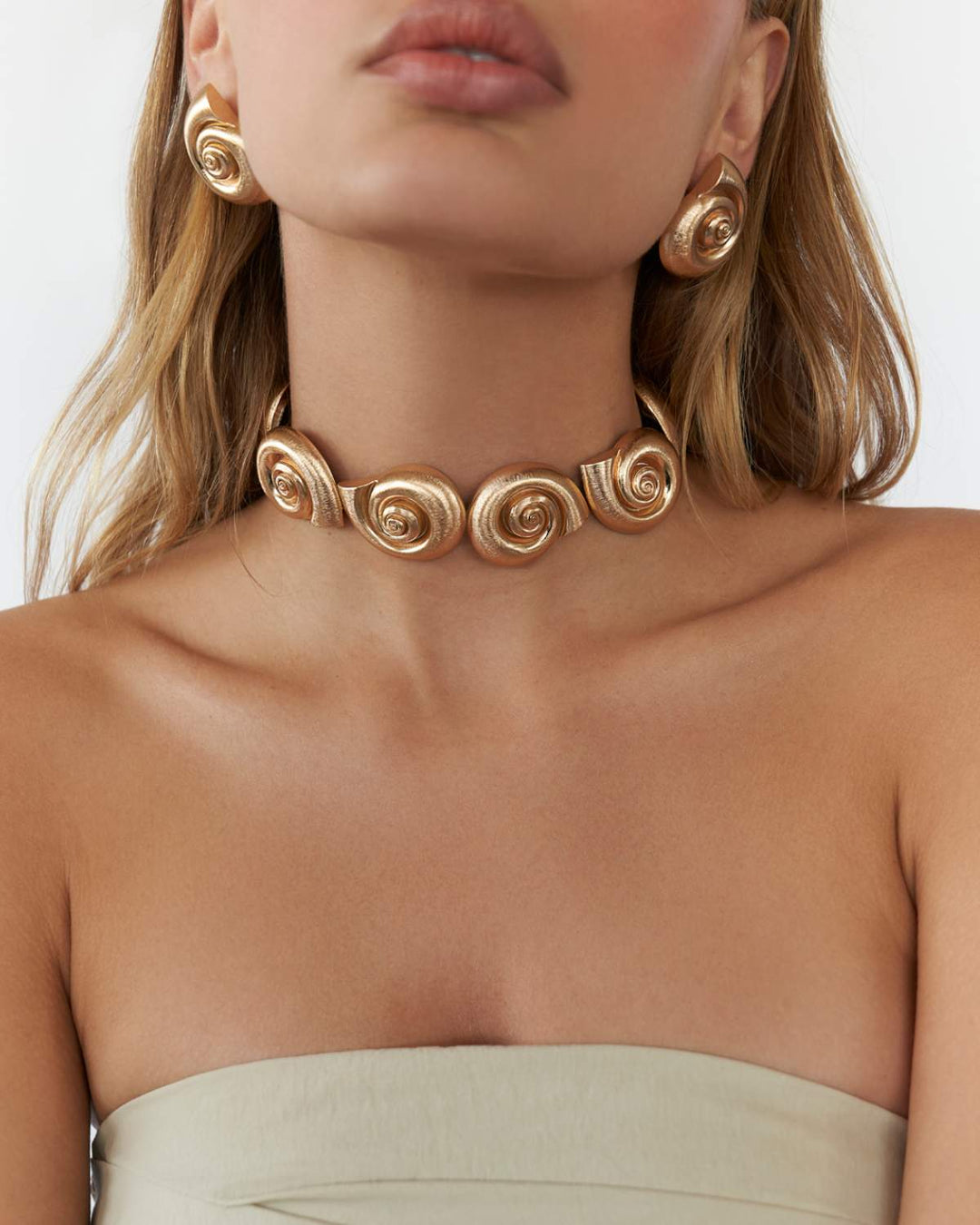 Lili Claspe Jewelry online at GLAMBOU